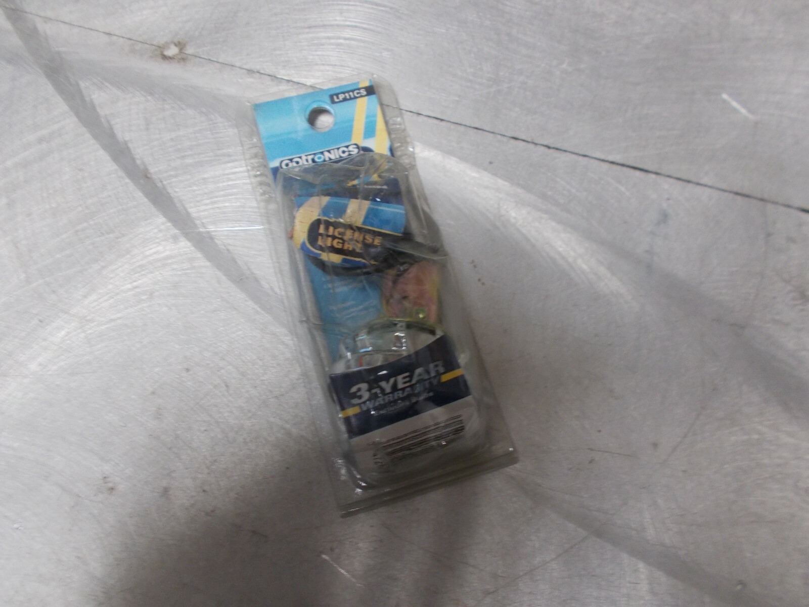 F55) Optronics License Plate Light LP11CS | eBay