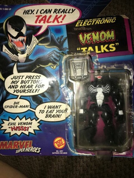 Marvel Super Heroes Universe Electronic Talking Venom Action Figure ...