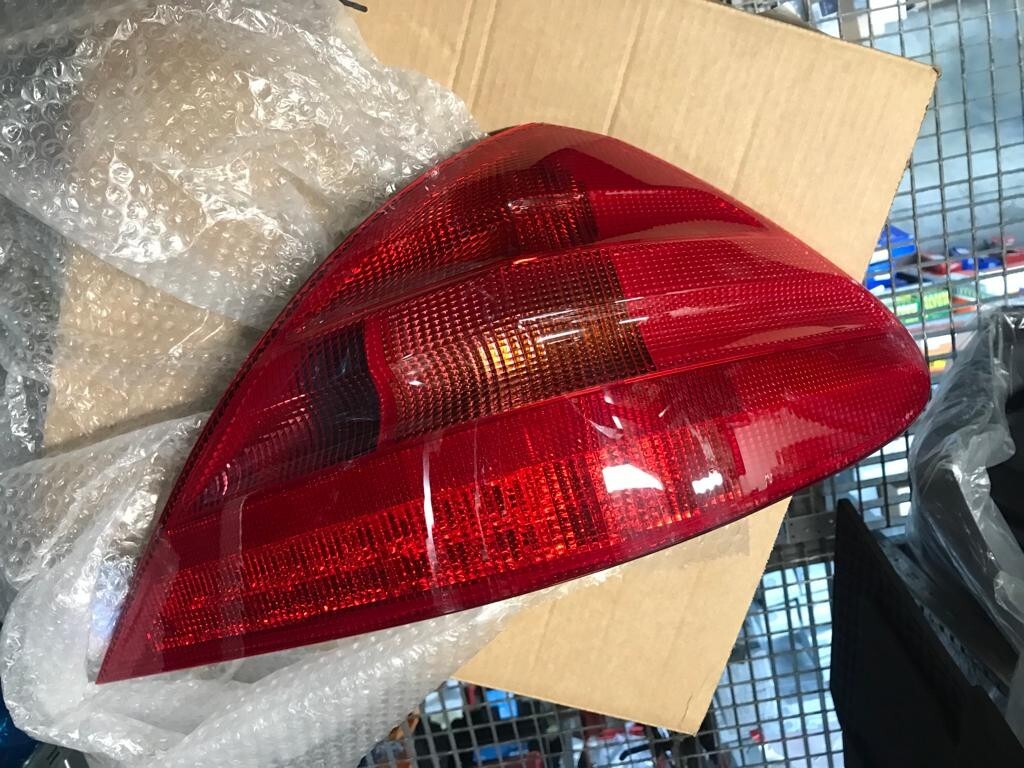 Mercedes-Benz SL R230 2005 Rear right rear tail light lamp A2308200264 ...