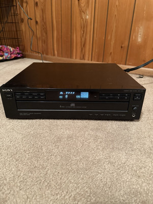 Sony CDP-C225 High Density Linear Converter Compact CD Player READ ...