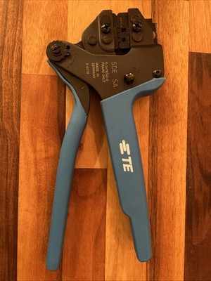 Tyco Electronics Pro-Crimper III Hand Crimping Tool 90575-1 with Die ...
