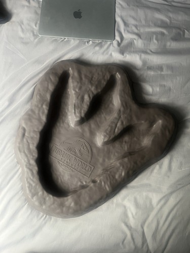 2025 Jurassic World Rebirth T-Rex Footprint Popcorn Bucket SHIPS NOW ...