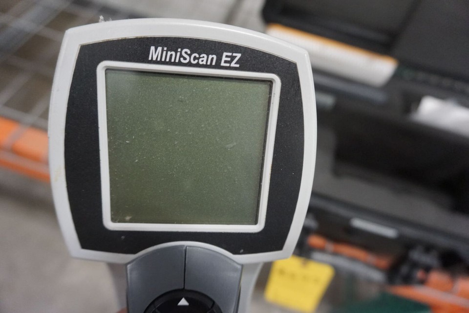 Hunterlab Miniscan EZ 4000S Spectrophotometer with case 2077 | eBay