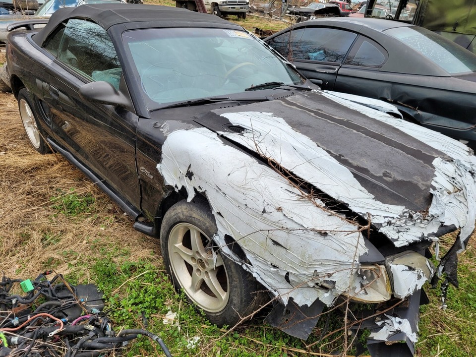 Ford Mustang Gt v8 5spd manual parts PROJECT donor wrecked salvage ...