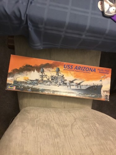 WWII USS ARIZONA BATTLESHIP REVELL 1:426 SCALE PLASTIC MODEL SHIP KIT ...