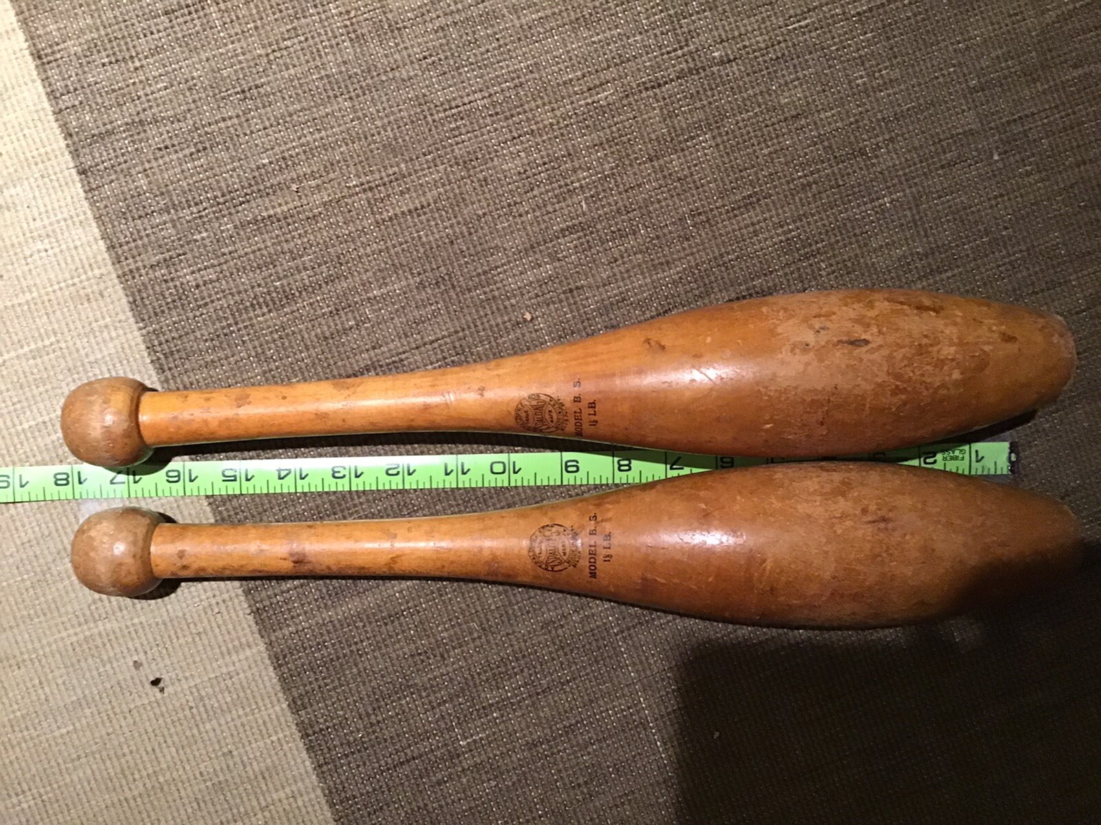 VINTAGE Spalding Wooden Juggling Pins Model B.S. 1 1/2 lbs | eBay