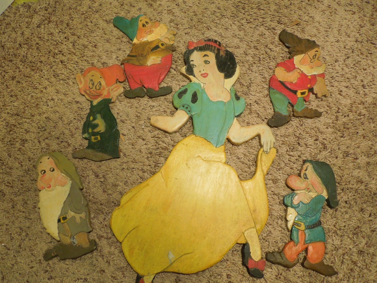Wood Pattern Mini Snow White Snow White And The Seven Dwarfs Cottage.