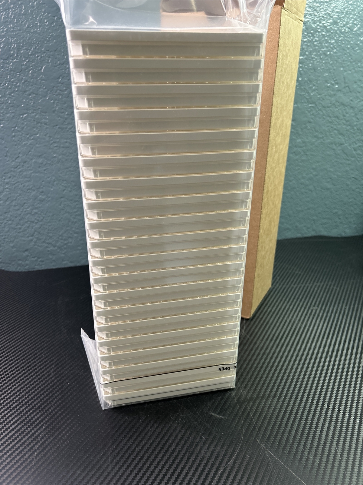 New Corning Costar 3917 Assay Plate 96 Well with Lid 20/Pack | eBay