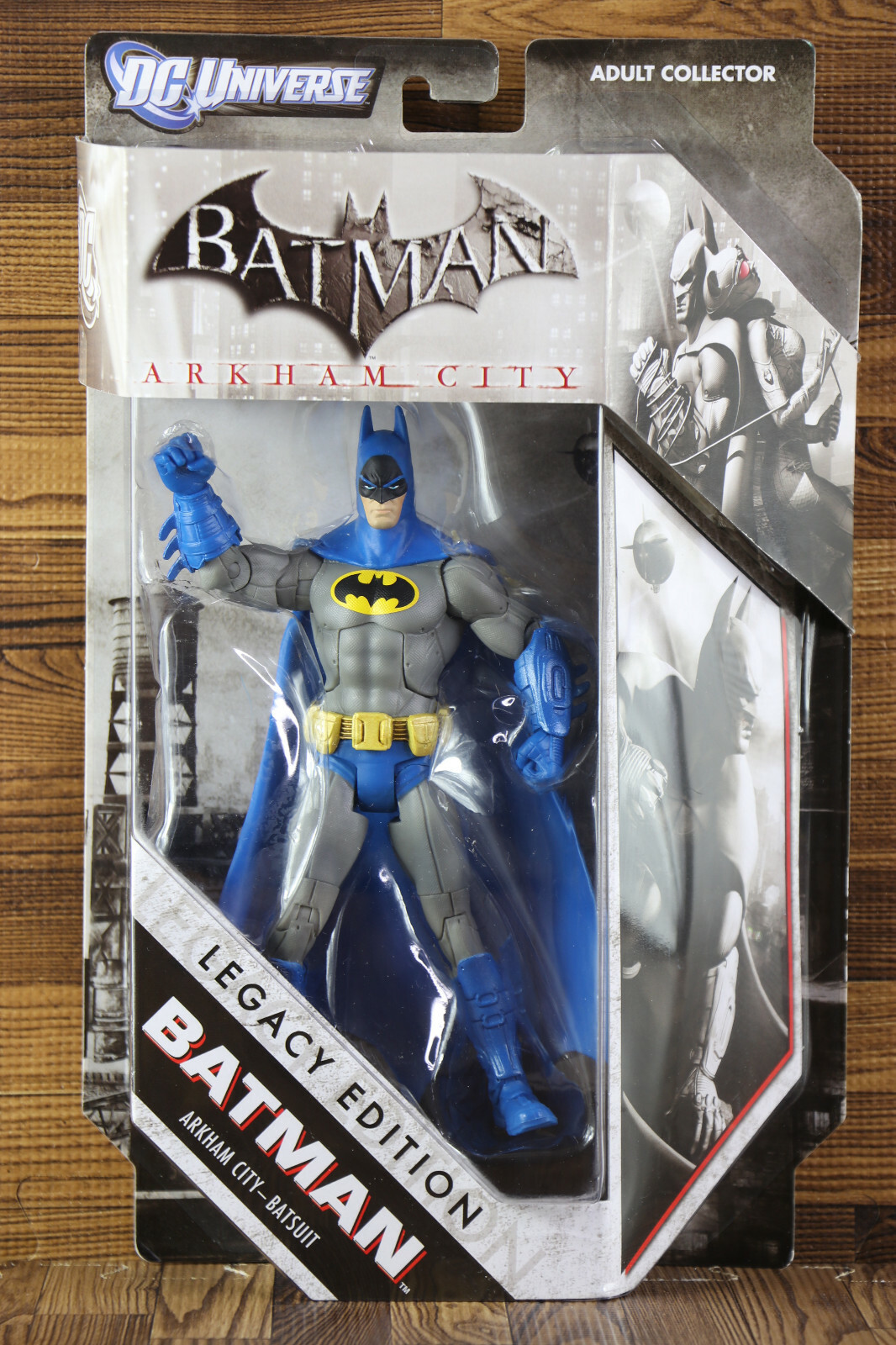 Batman Arkham Asylum Batsuit