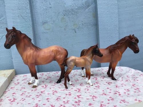 Breyer Horse Custom Vintage Classic Mustang Family Gift Set Red Roan Cm ...