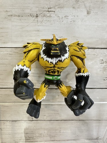 2012 Bandai Ben 10 Omniverse Hyper Aliens Shocksquatch 5.5" Action ...