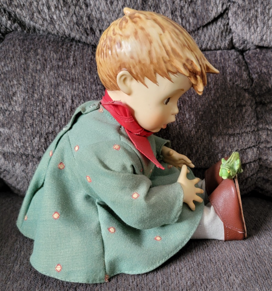 Vintage 1988 Goebel Hummel "Friend Or Foe" Seated Boy Doll Grasshopper ...
