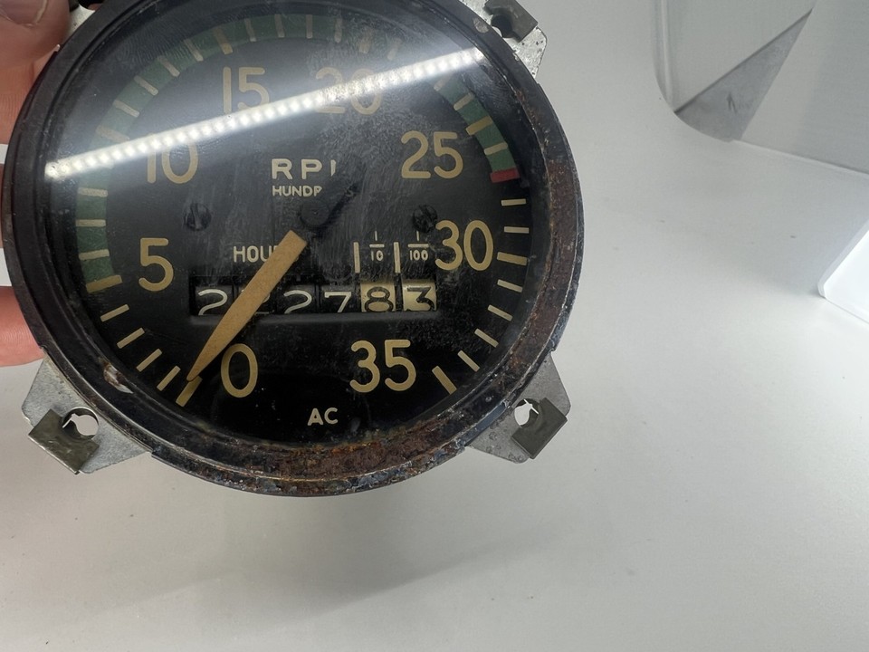 A.C. DIV. G.M.C. Vintage Aircraft Tachometer/ RPM Gauge hour meter 3500 ...
