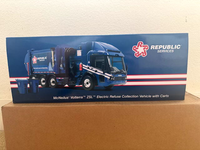 First Gear Republic Services Volterra Zr Mcneilus 34th Scale Sideload ...