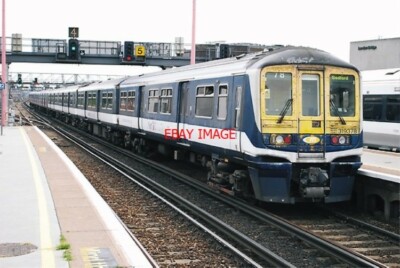 PHOTO CLASS 319 4-CAR EMU NO 319 378 (EX-NO 319 178) ENTERS LONDON ...