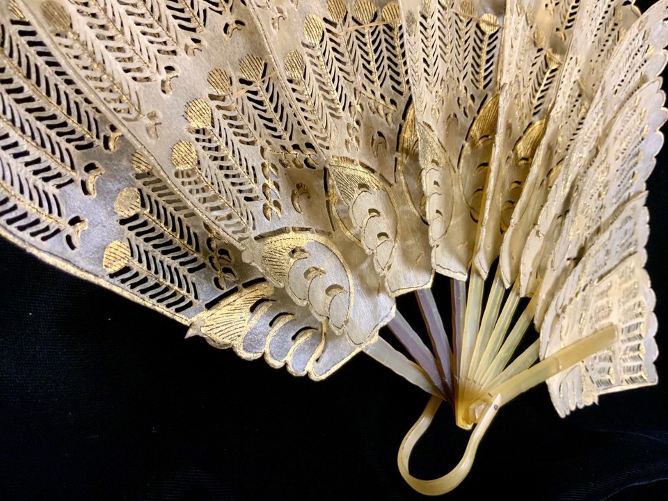 Antique Lady’s Fan Pierced Vellum Gold “Monture” Gilded Gold Dutch ...