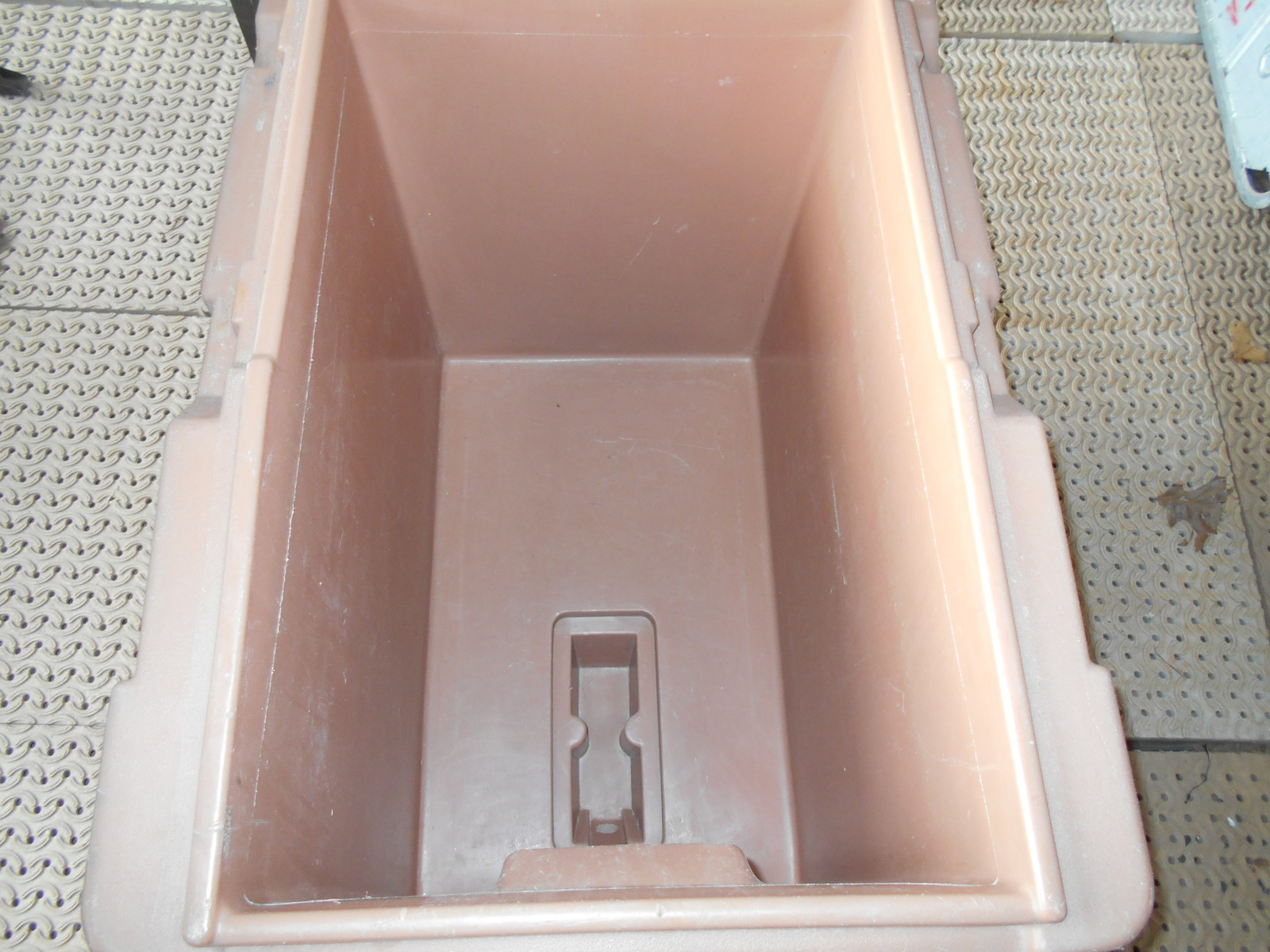 MILITARY SURPLUS CAMBRO ICE CHEST BOX COOLER KITCHEN TRAILER MISSING ...