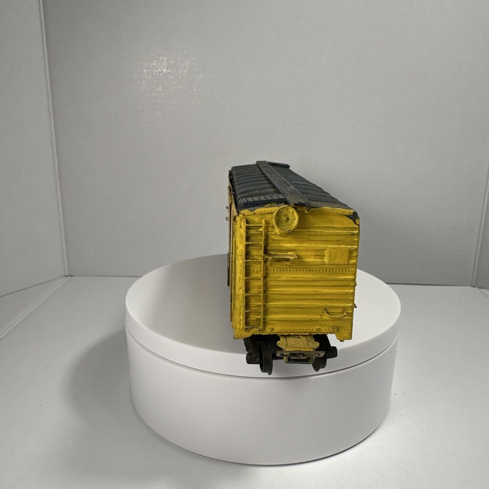 HO Scale Refrigerator Boxcar Metal Wooden Roller Freight Timken R.B.X ...