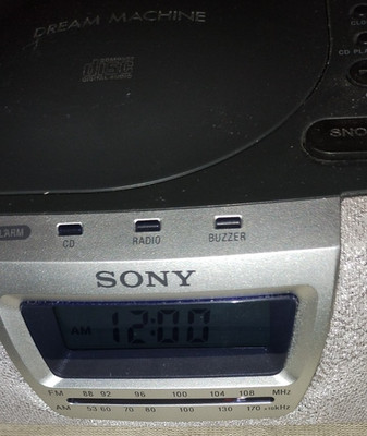Sony Dream Machine CD Player AM/FM Radio - Model ICF-CD830. Tested ...