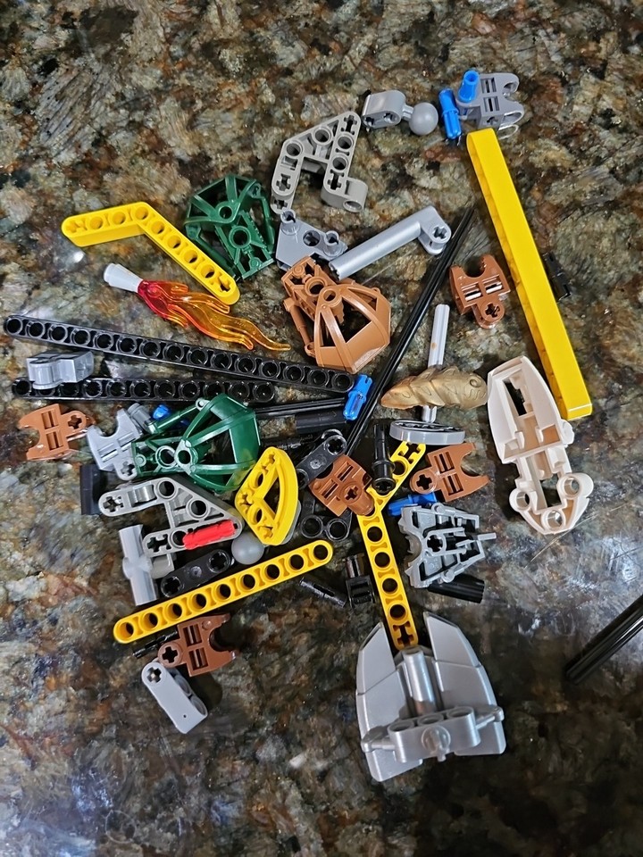 LEGO BIONICLE Special Edition Piece Ultimate Creatures Accessory Set ...