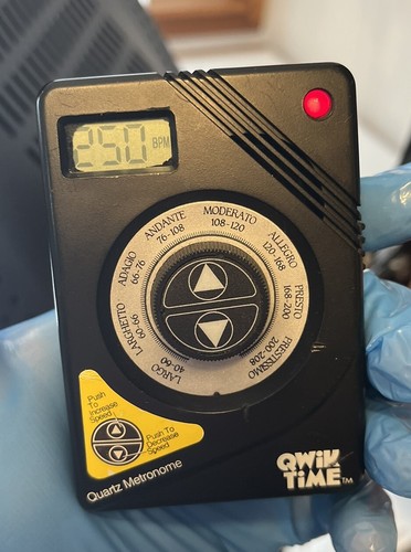 Qwik Time QT-3 Portable Metronome A440 Pitch Tuner w/ New Battery ...