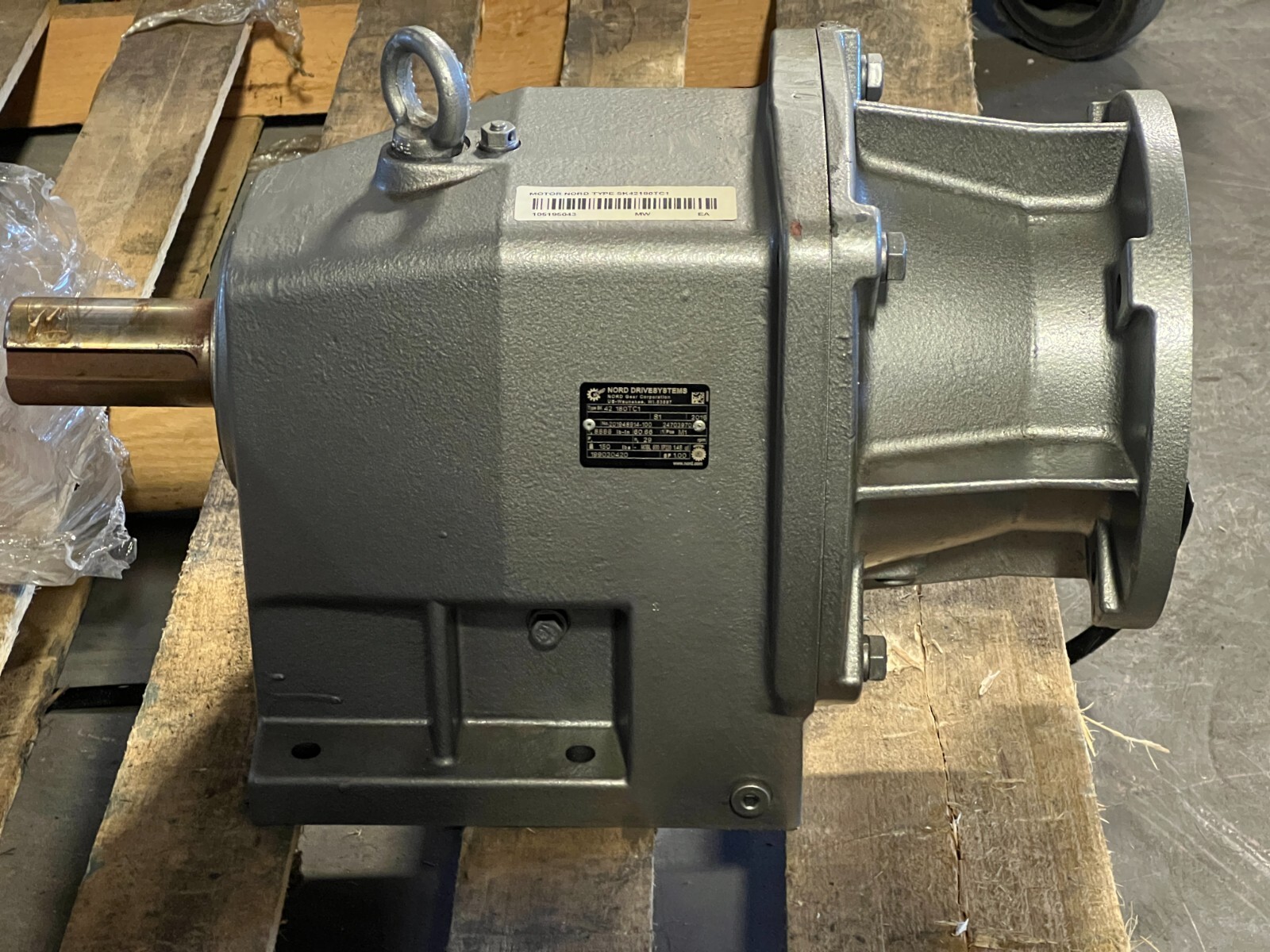 👀 NEW NORD 60.66:1 GEAR REDUCER 1-1/2" BORE 2-7/8" x 3-1/2" SHAFT SK42 ...
