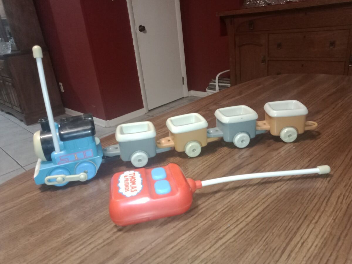 Thomas The Train & Friends Chug Along Cars Annie Clarabel Thomas The Train & Friends Chug Along Cars Annie Clarabel