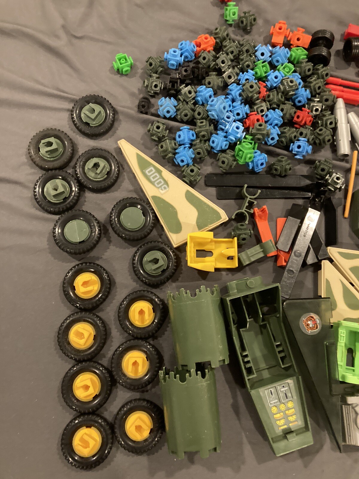 Vintage 80’s Fisher Price Construx Parts & Pieces Lot With Storage Case ...