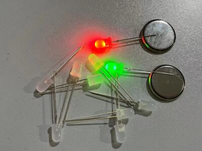 100pcs Red /Green LEDs magenta 5mm white bulb diffuse clear LED unflash ...