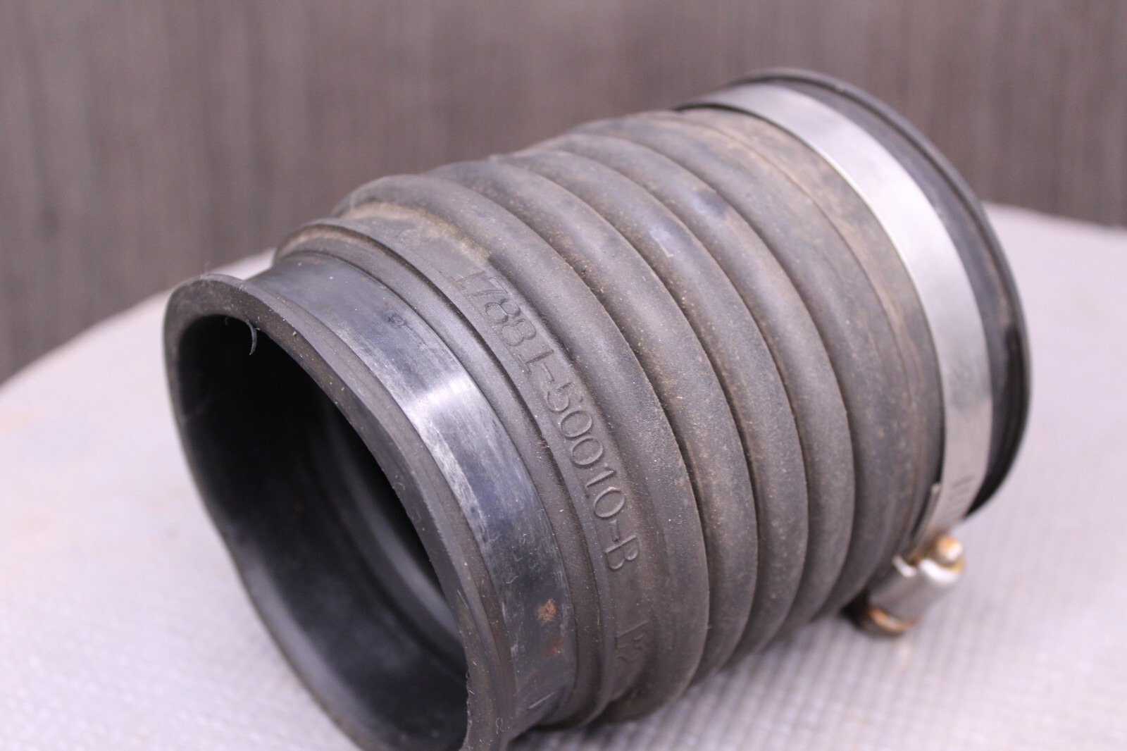 1990-1996 LEXUS LS400 SC300 400 17881-50010 AIR INTAKE CLEANER HOSE ...