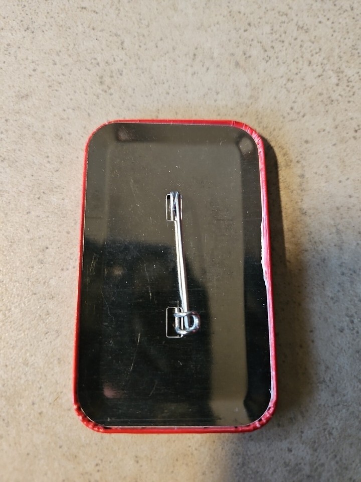 Vintage 90s Alan Jackson Fan Club Red Pinback Button Profile Pic ...