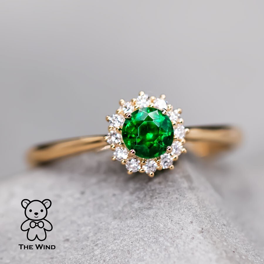 Beautiful Fire Emerald Halo Diamond Engagement Wedding Ring in 18K ...