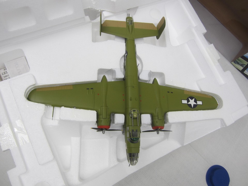 Franklin Mint Armour 1:48 B11E393 B-25 Mitchell Bomber Apache Princess ...