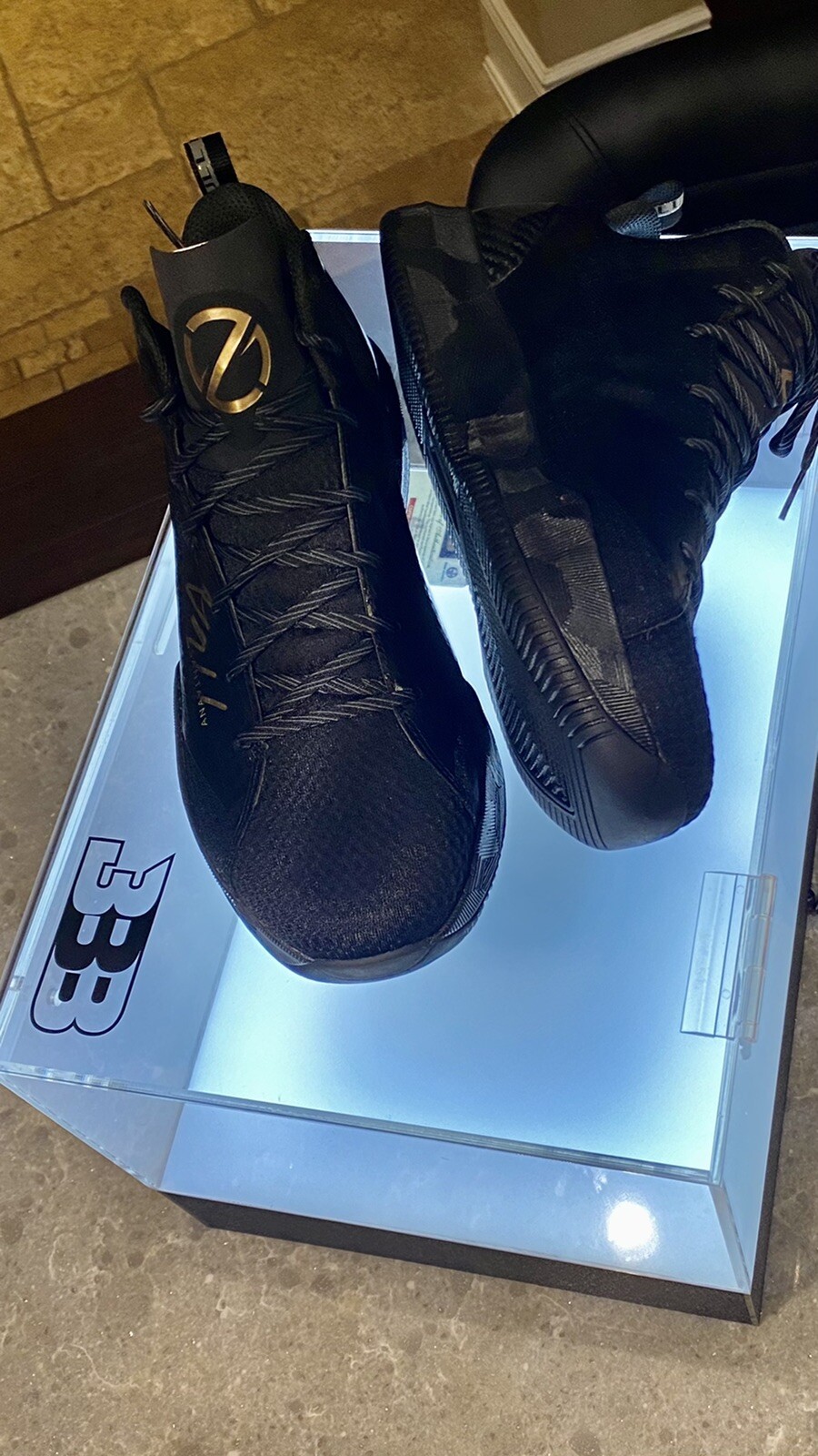 Lonzo Ball Zo2 Wet Signed - Limited Edition release | eBay