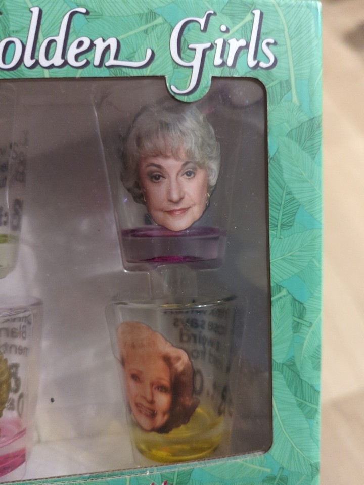 The Golden Girls Set of 4 Mini Glasses shot glasses collectible Sealed ...