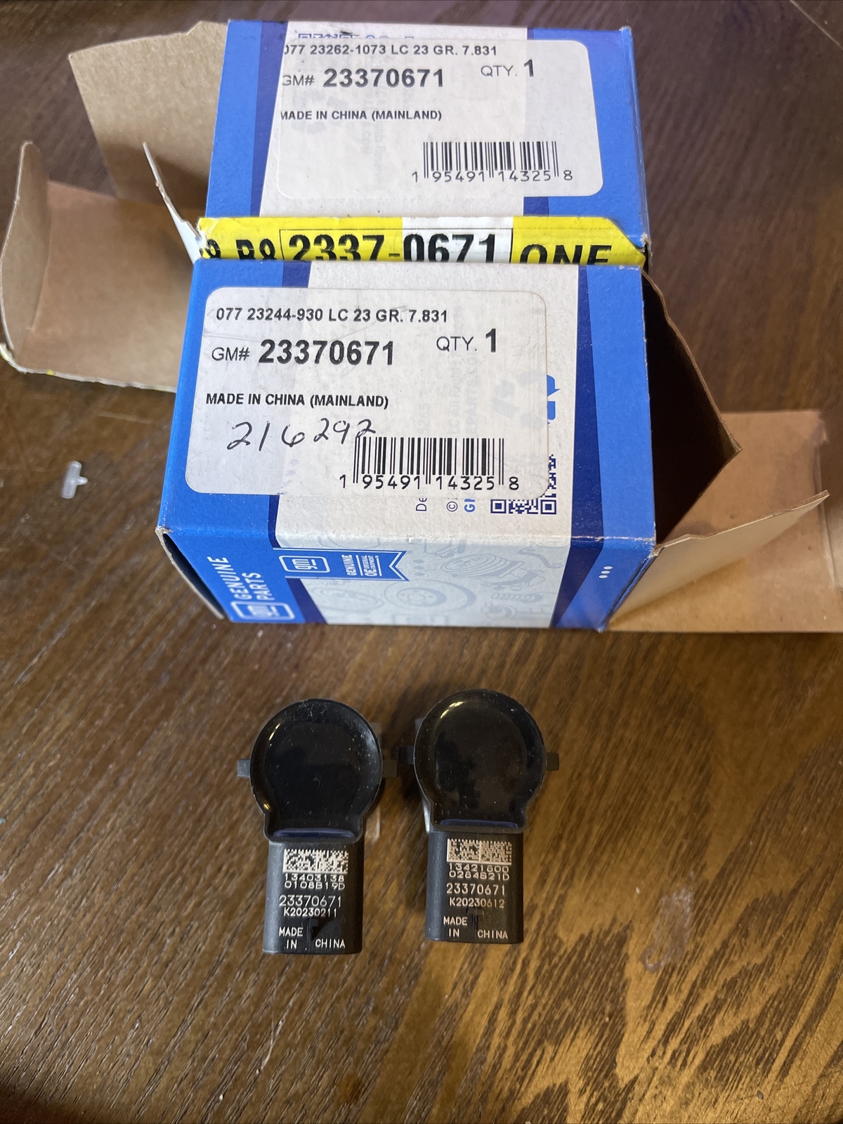 NEW 2x OEM Parking Sensors GM 23370671 | eBay