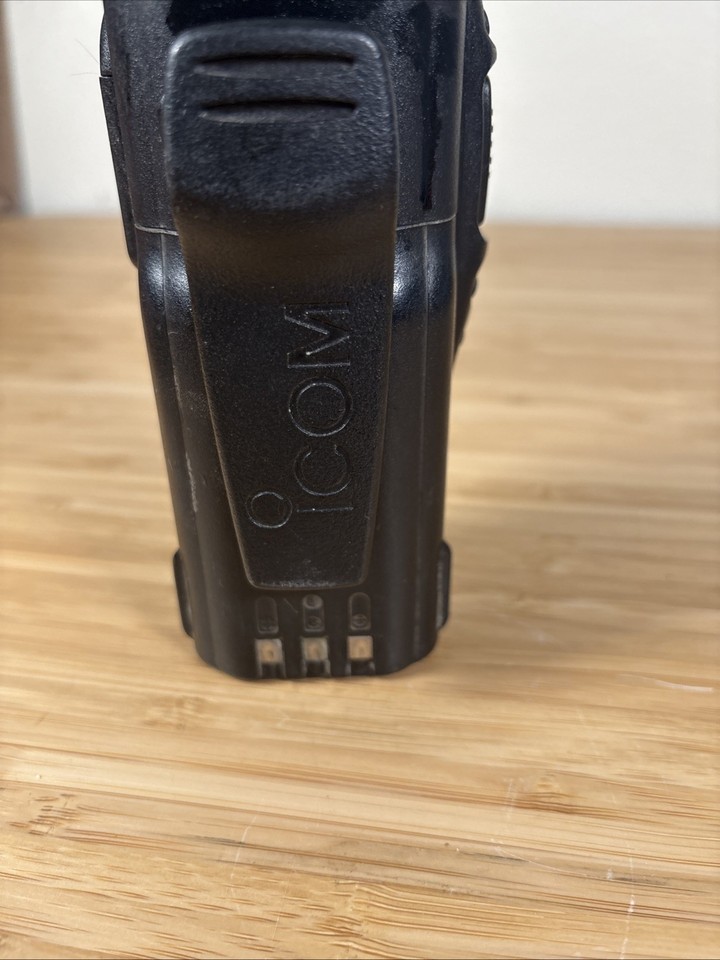 ICOM RADIOS VHF Handheld Radio MODEL:IC-F3161DS | eBay