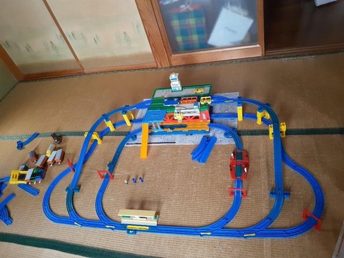 Plarail Thomas Airport Terminal Set with Cargo Train Fun Toy Bundle ...