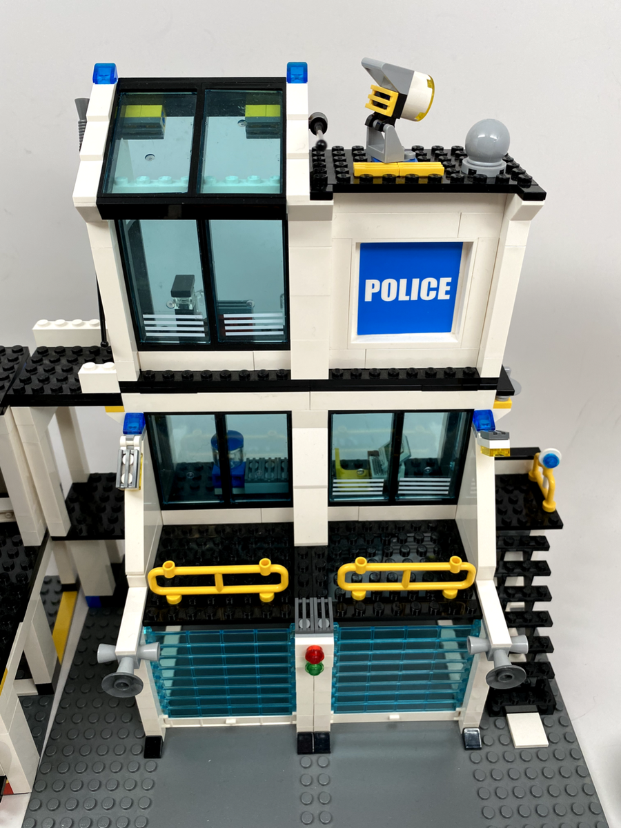 Lets Build Custom Lego City Police Station Hq Moc Youtube Lego City