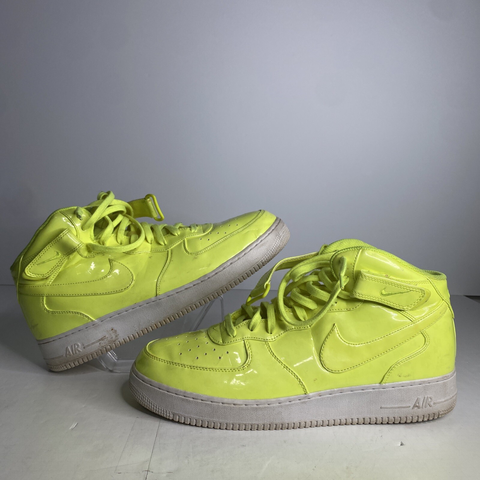 NIKE SIZE 11 NEON GREEN TENNIS SHOES A00702-700 Sz 14… - Gem