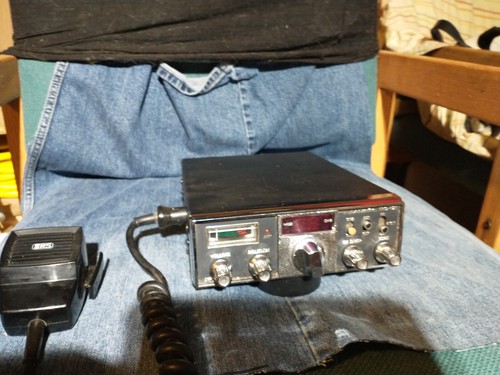 Tuned Realistic 40 channel CB radio TRC-427 & Mike | eBay
