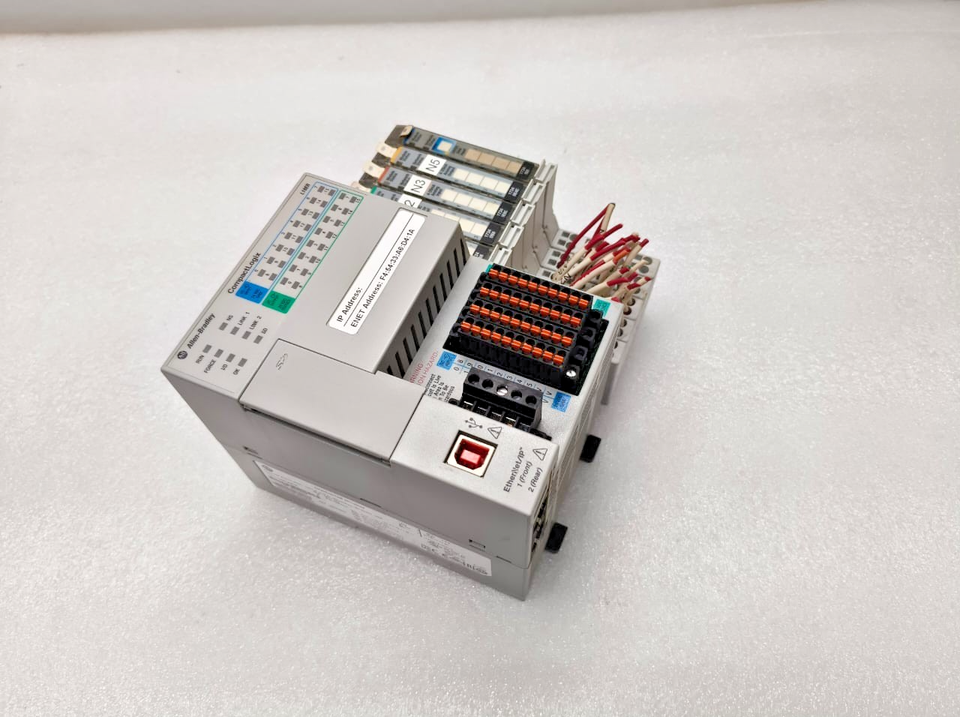 Allen Bradley 1769-L18ER-BB1B CompactLogix Controller With 1734-IE8C ...