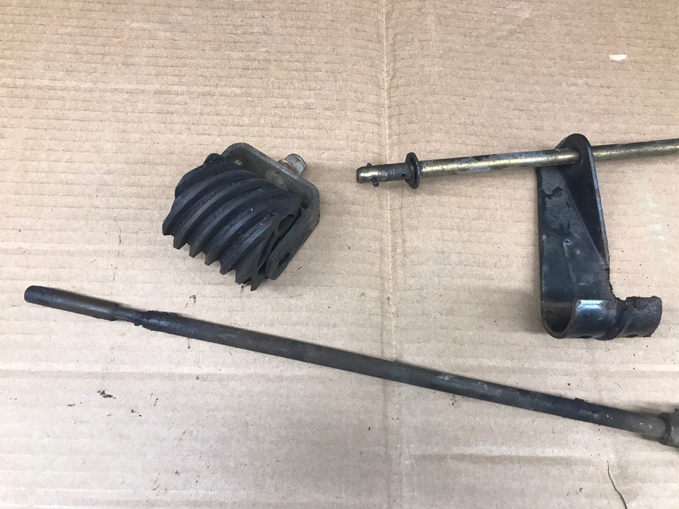 Toro 824XL Power Throw Snowblower 38086 Chute Crank Rod Asm & Gear 62 ...