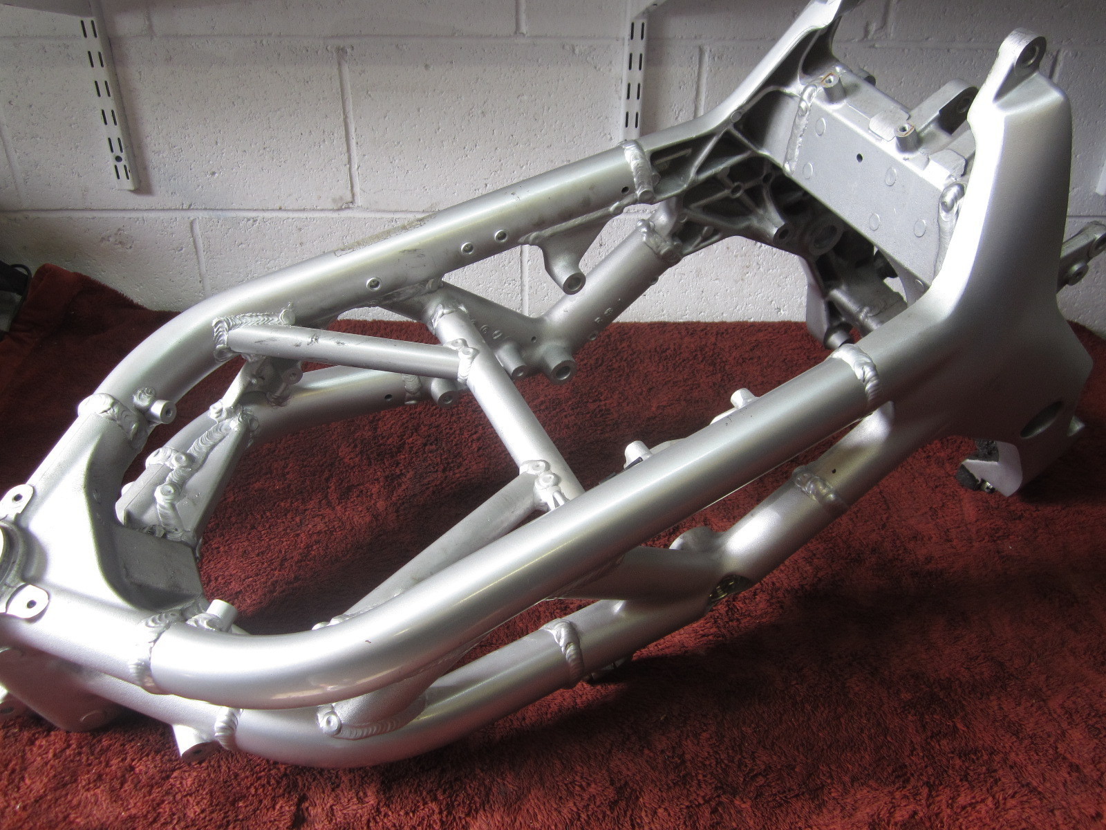 99 00 01 02 2000 Suzuki SV650 SV 650 Main Frame Chassis Straight OEM | eBay