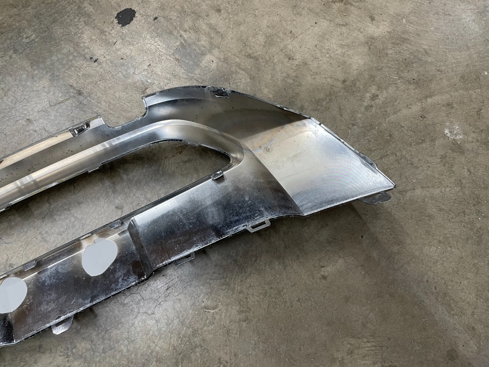 2016 - 2019 MERCEDES Gle350 Front Bumper Chrome Valance Trim OEM ...