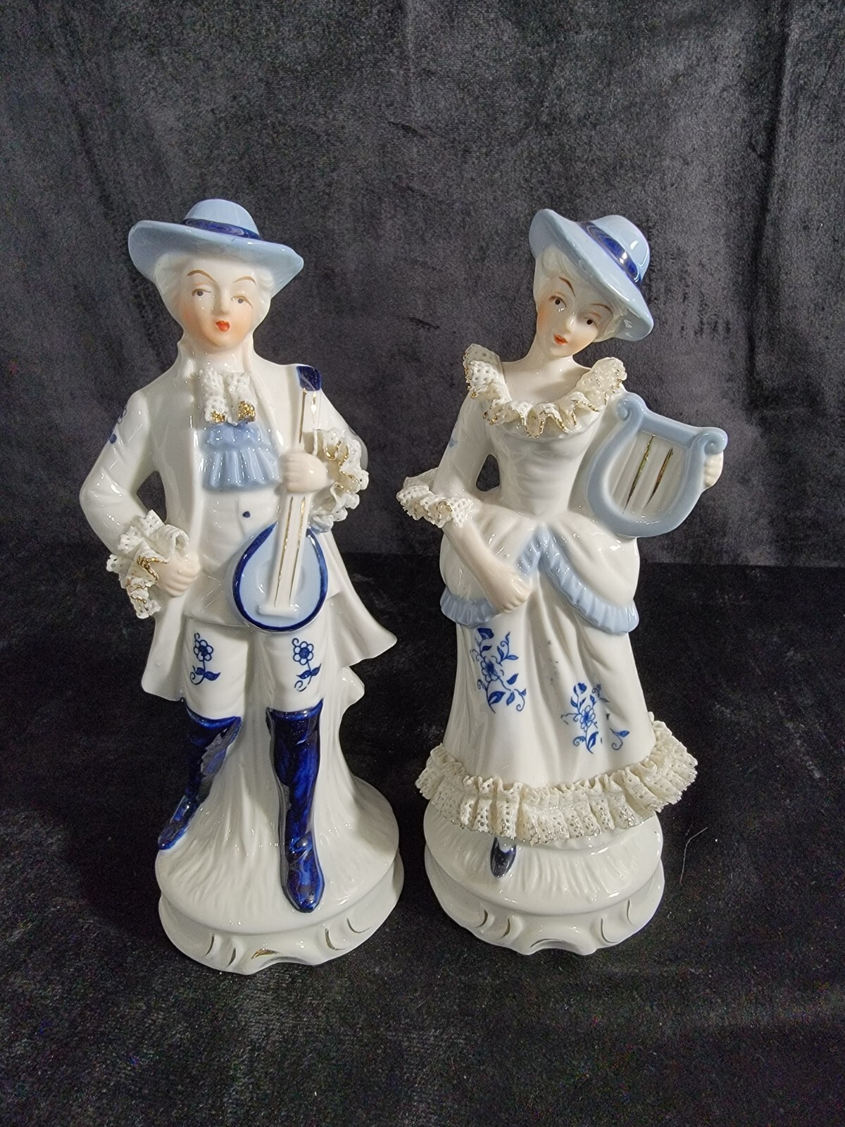 Vintage Handgemalt? PORCELAIN Blue & White w/ Dresden Lace Ruffles ...