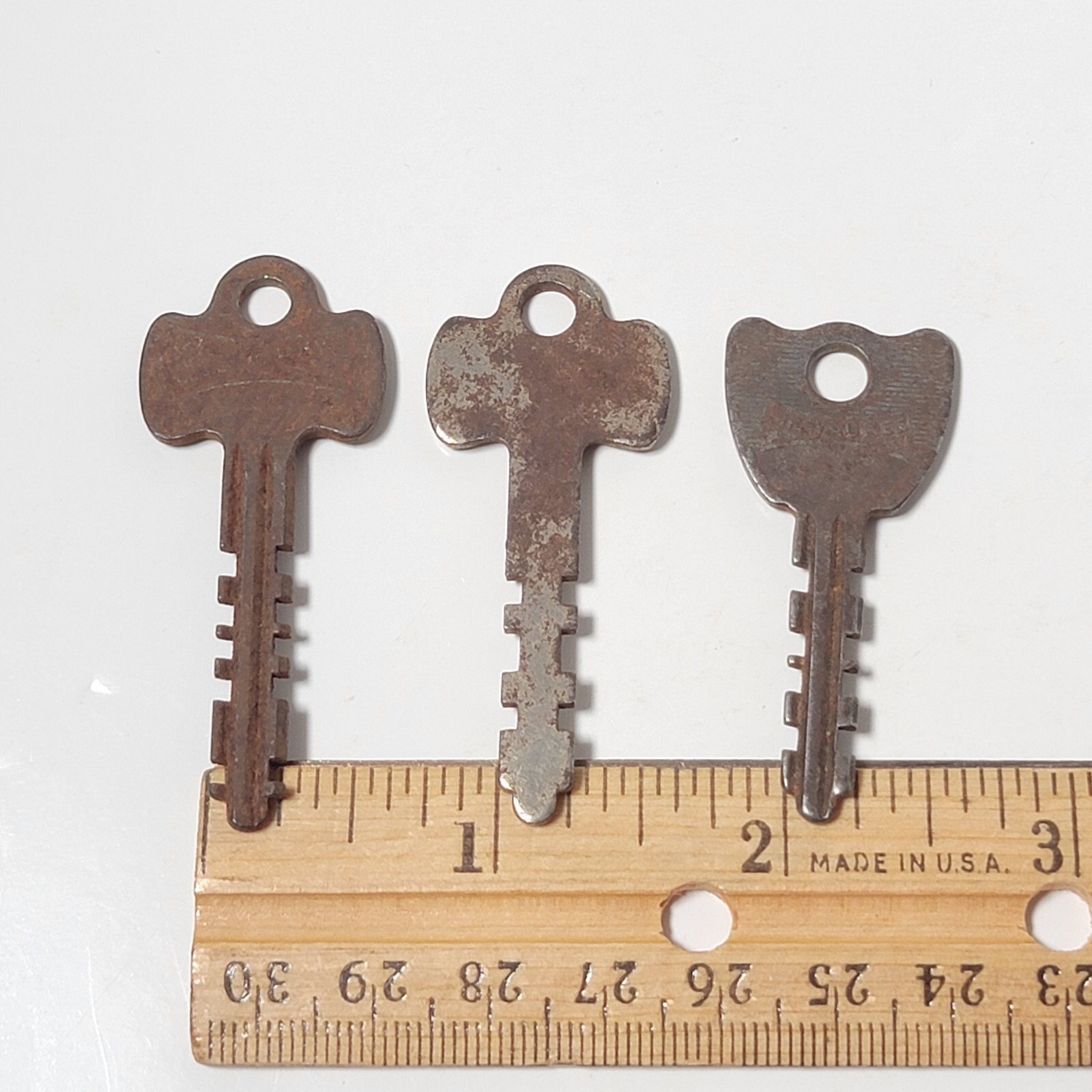3 Old Master Lock Co Milwaukee Wis Flat Skeleton Keys Approx 1.75"-2 1/ ...
