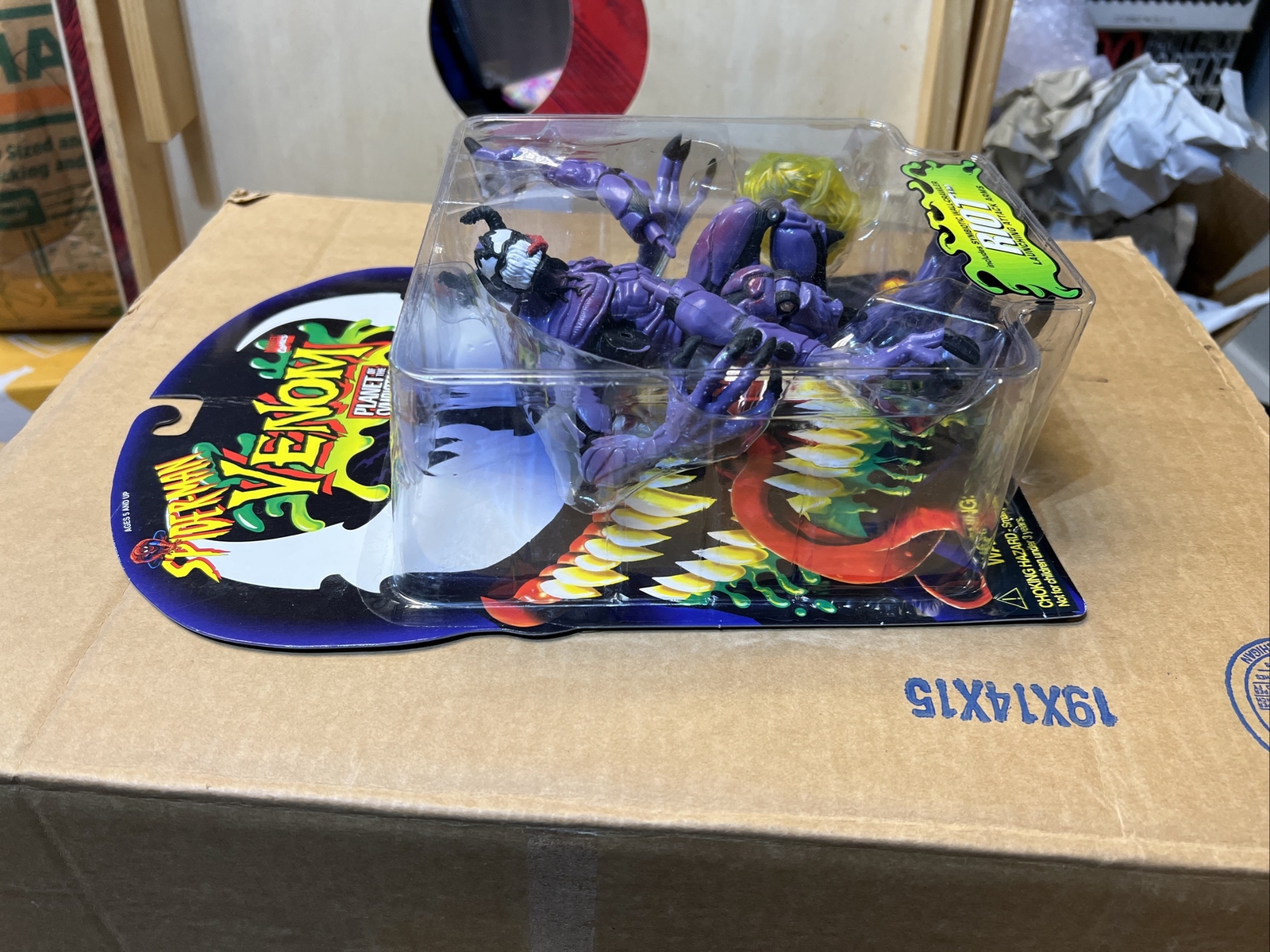 NEW 1996 Marvel Venom Planet of the Symbiotes Riot Action Figure by Toy ...