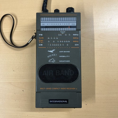 International 877R Airband FM TV CB PB Radio Vintage | eBay.de