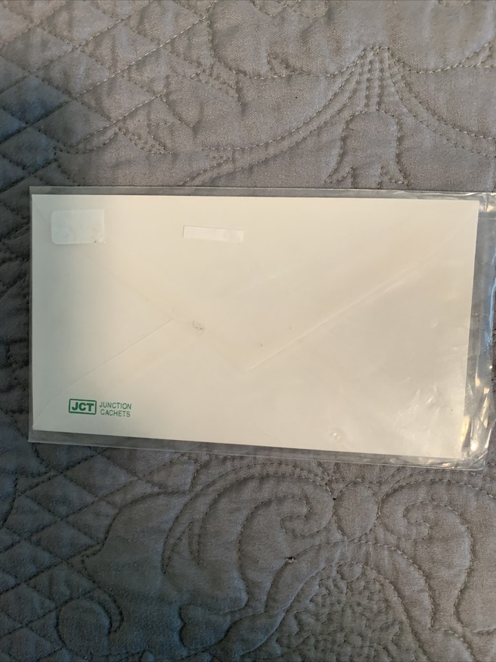 MARINES-US FDC #3862 + #929 USMC WORLD WAR II DIVISIONAL PATCHES..RARE ...